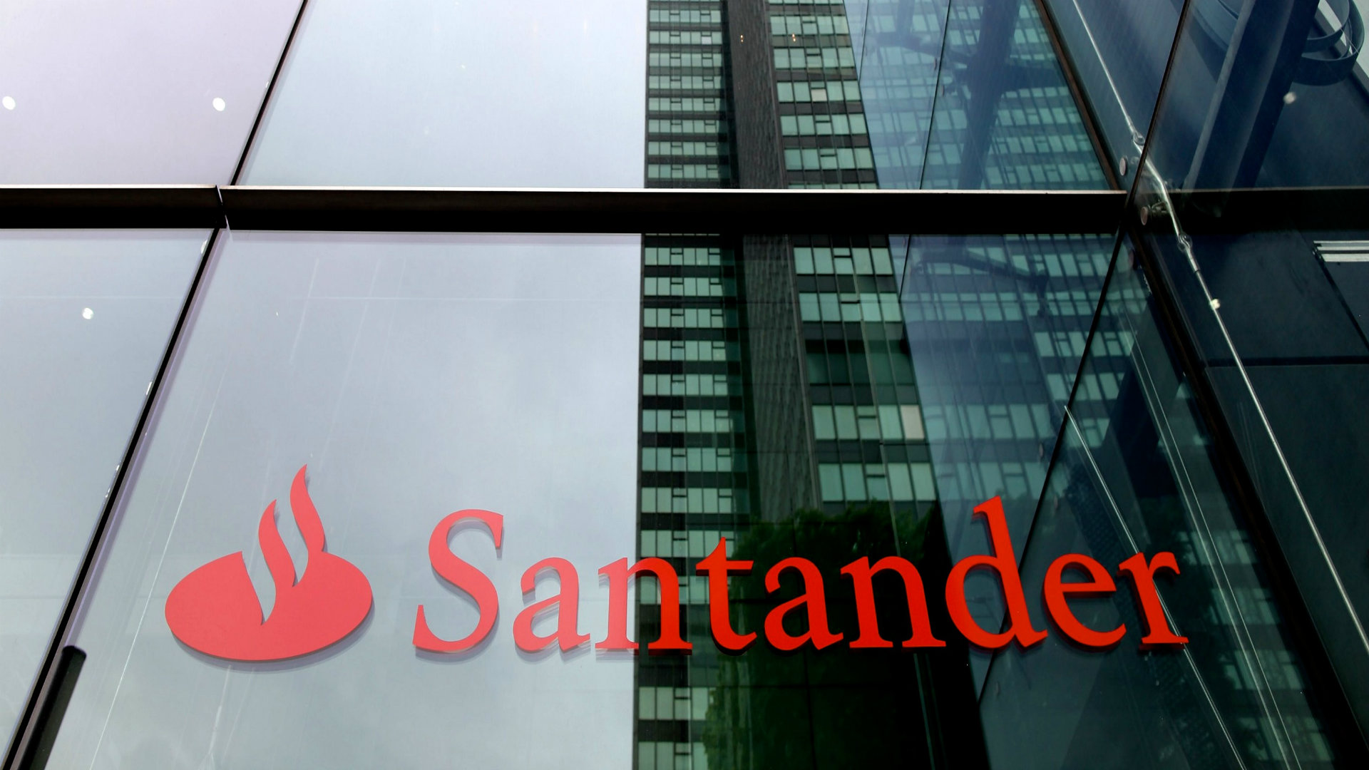 Santander se salva de devolver al BOD $150 millones por venta de Banco ...