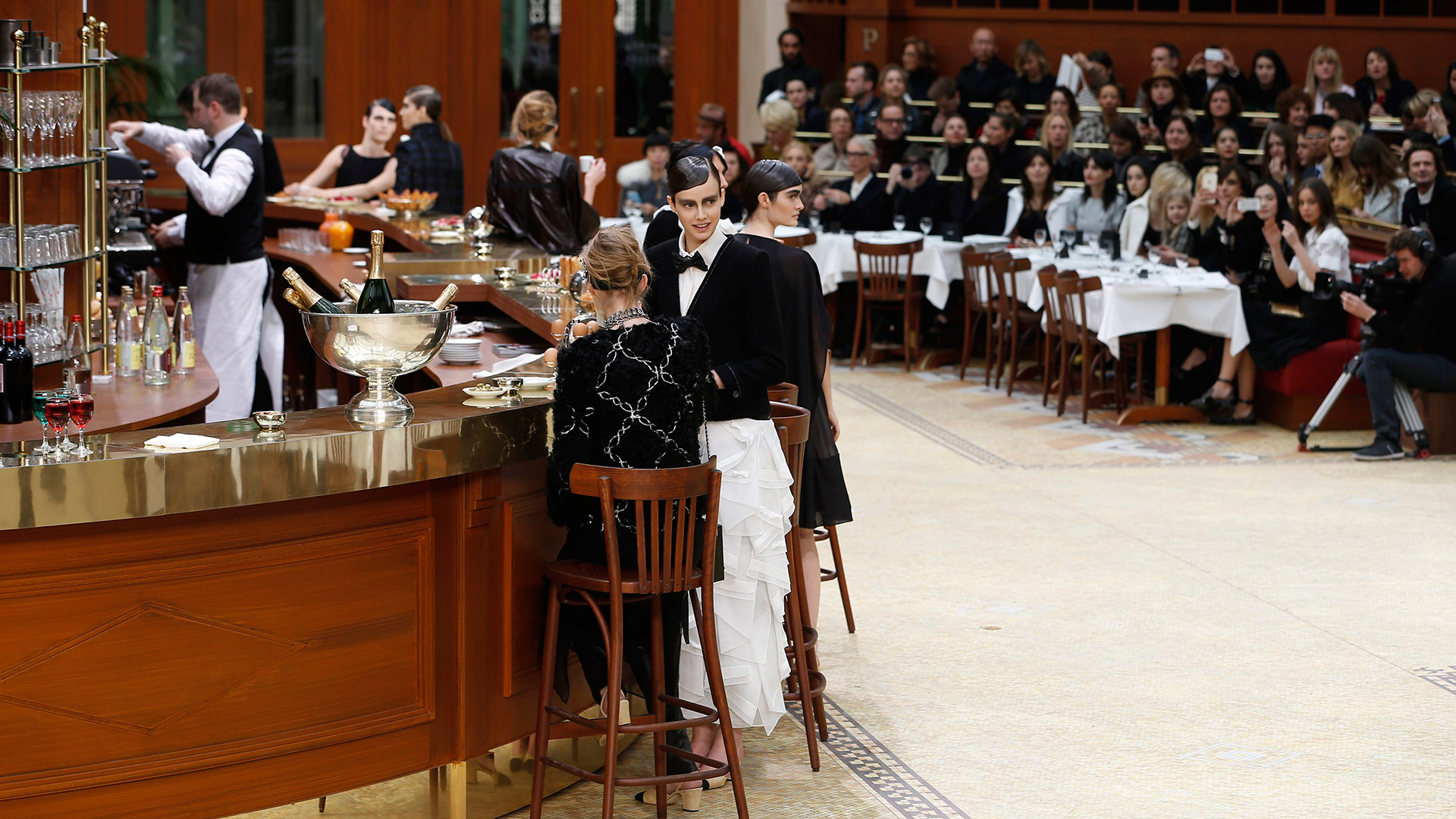 La brasserie donde Chanel sirve café | Clímax