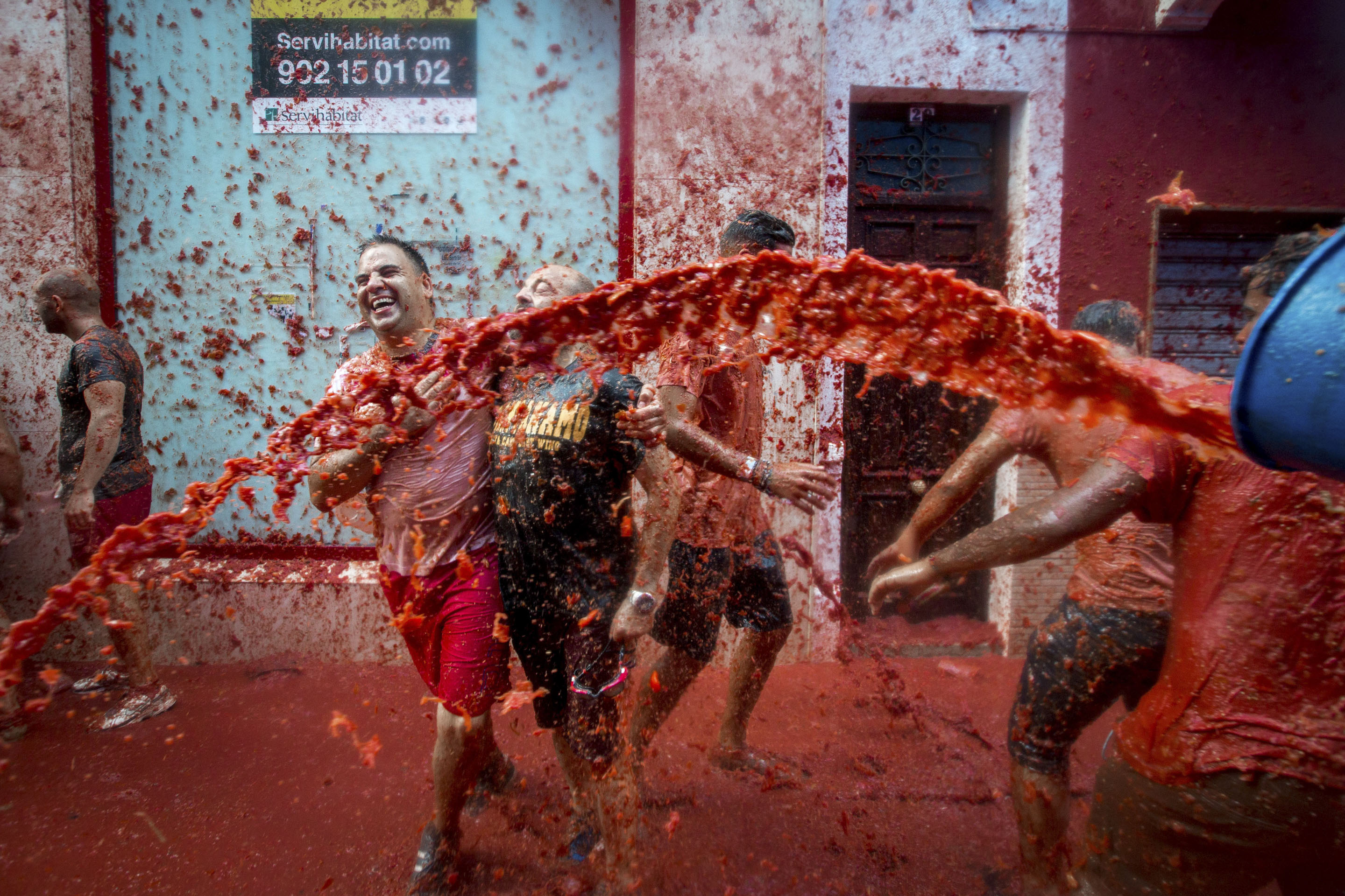 FOTOS | 22 mil personas participaron este año en La Tomatina | El Estímulo