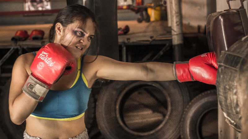 "Como una mariposa", el eterno femenino de una imaginativa boxeadora ...