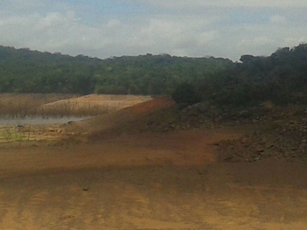 FOTOS: Así se ve el embalse de Guri en sus niveles mínimos | El Estímulo