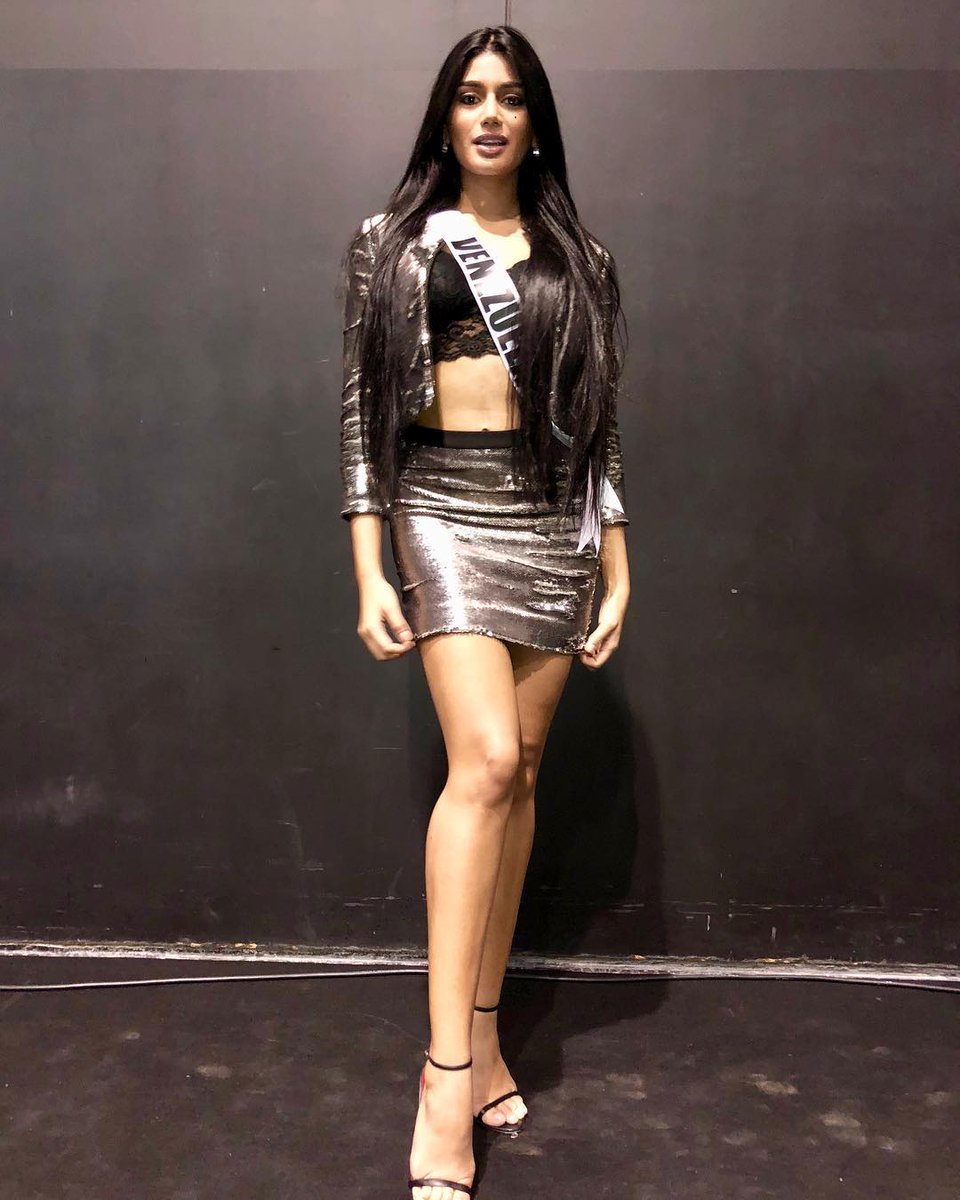 Locos por Sthefany Gutiérrez | UB