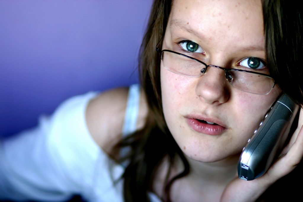 Grupo de médicos ofrece consultas telefónicas gratuitas | El Estímulo