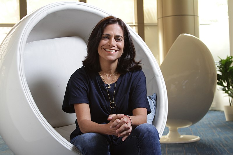 María Álvarez: "Simple TV tendrá los canales premium disponibles en ...