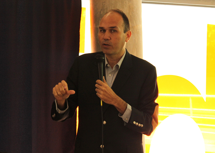 Mario Buffone: "Nacionalistas fueron los gobiernos democráticos, no ...