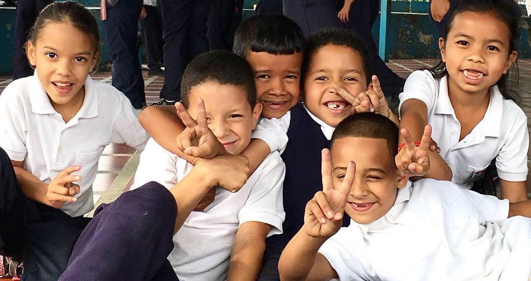 Renata y Plaza's se unen para ayudar a Comparte por una vida | El ...