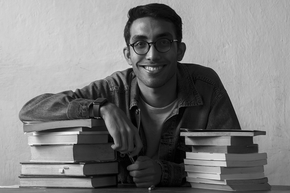 Jesús Piñero: "Quise hacer un libro para mis estudiantes" | El Estímulo