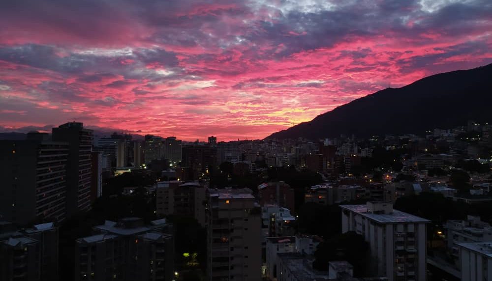 ¿Qué son los arreboles de los atardeceres de Caracas? | El Estímulo