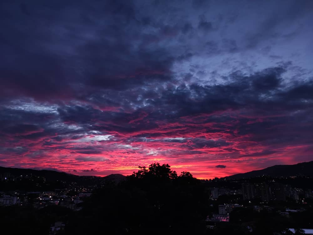 ¿Qué son los arreboles de los atardeceres de Caracas? | El Estímulo