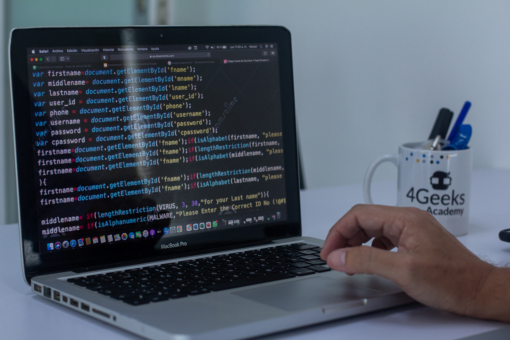4Geeks Academy: todo lo que debes saber para formarte como desarrollador web