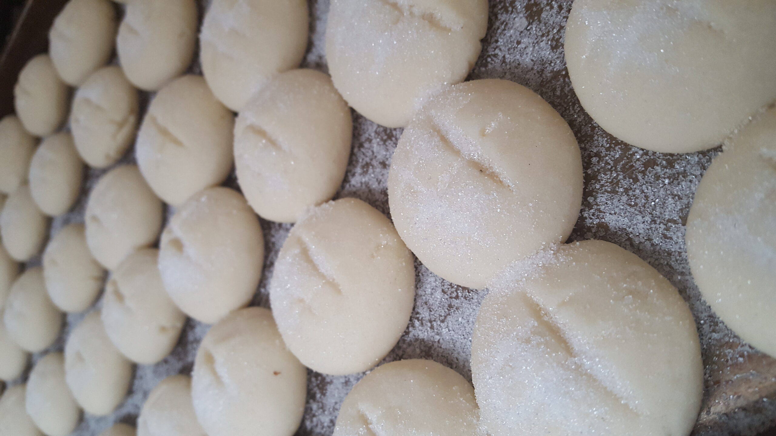 Polvorosas, del claustro a las piñatas