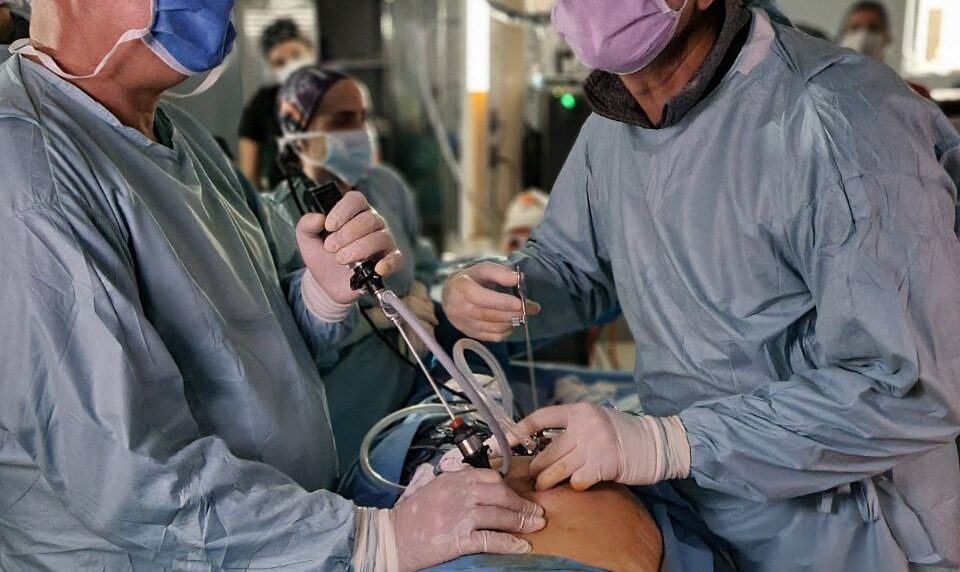 Avance médico en Caracas: cirugía fetoscópica corrige espina bífida y ...