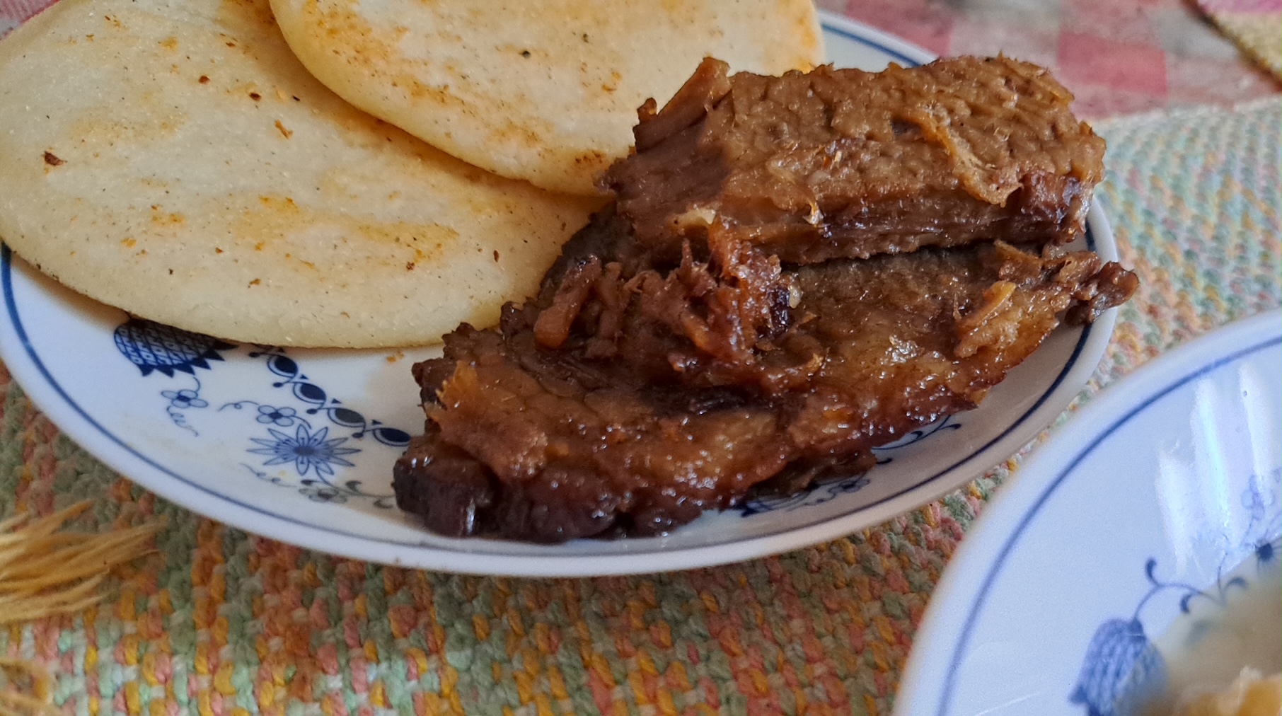 Pecho caldereado: la suavidad que alcanza un corte de carne | Bienmesabe