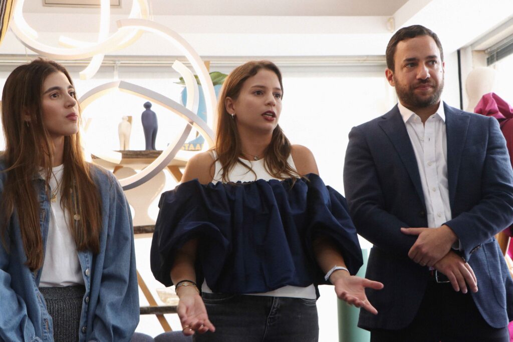 Roche Bobois triunfa en el primer concurso de vitrinas del Caracas ...