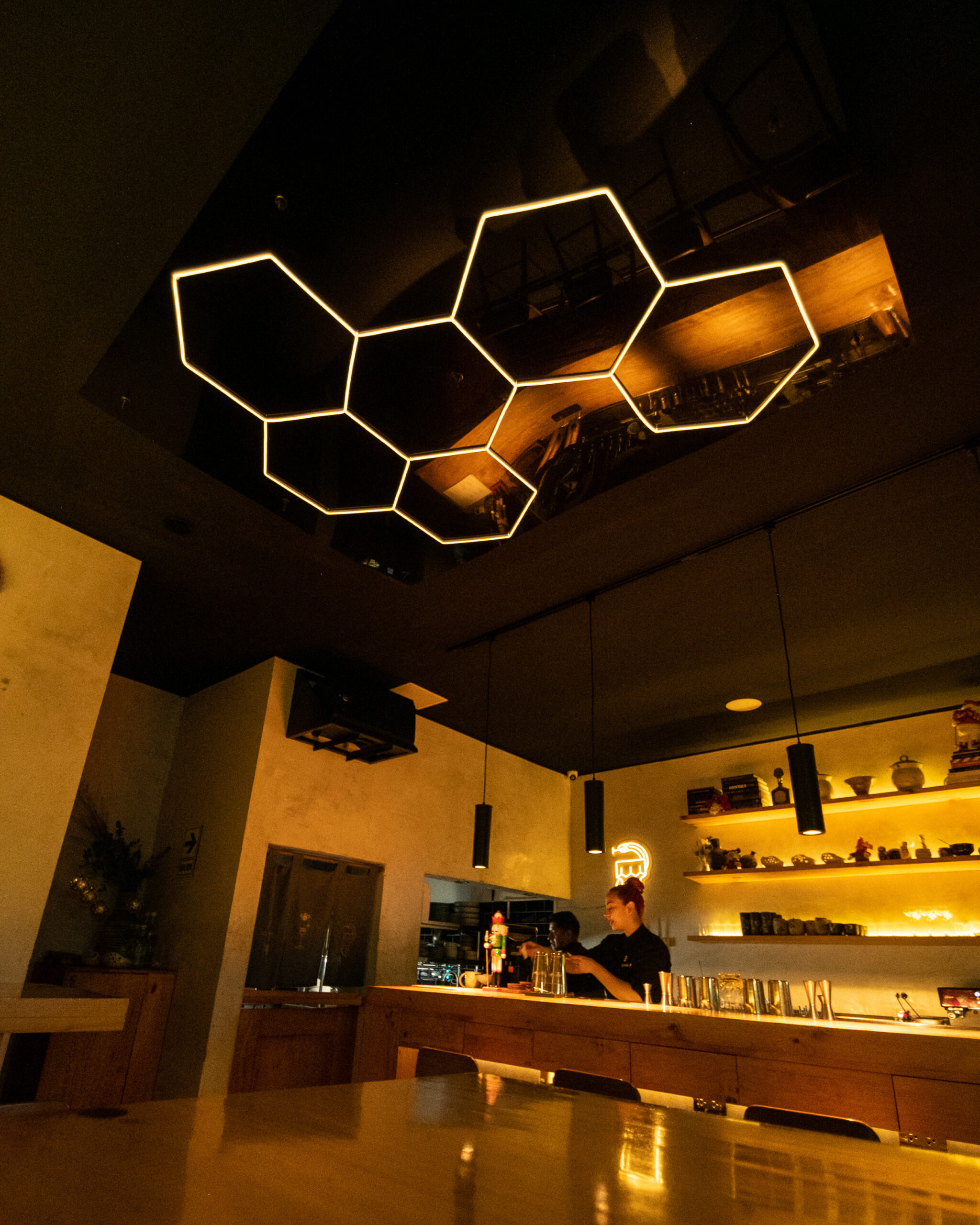 Lady Bee: así es la colmena de la coctelería y la buena comida | Bienmesabe