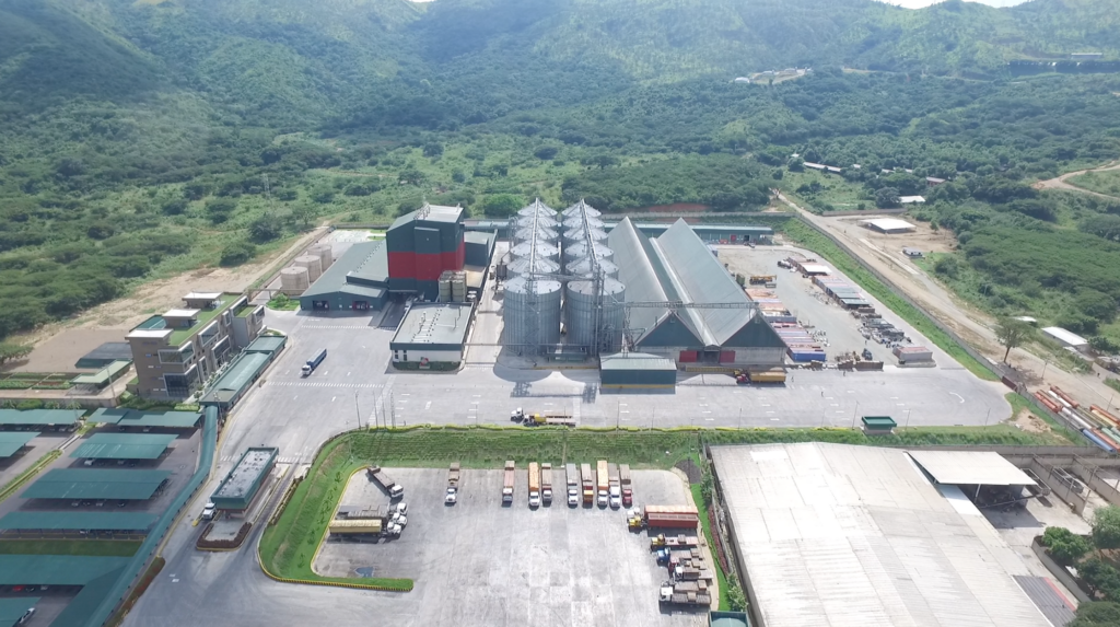 Purolomo, cómo es la discreta empresa líder en negocios de pollo ...