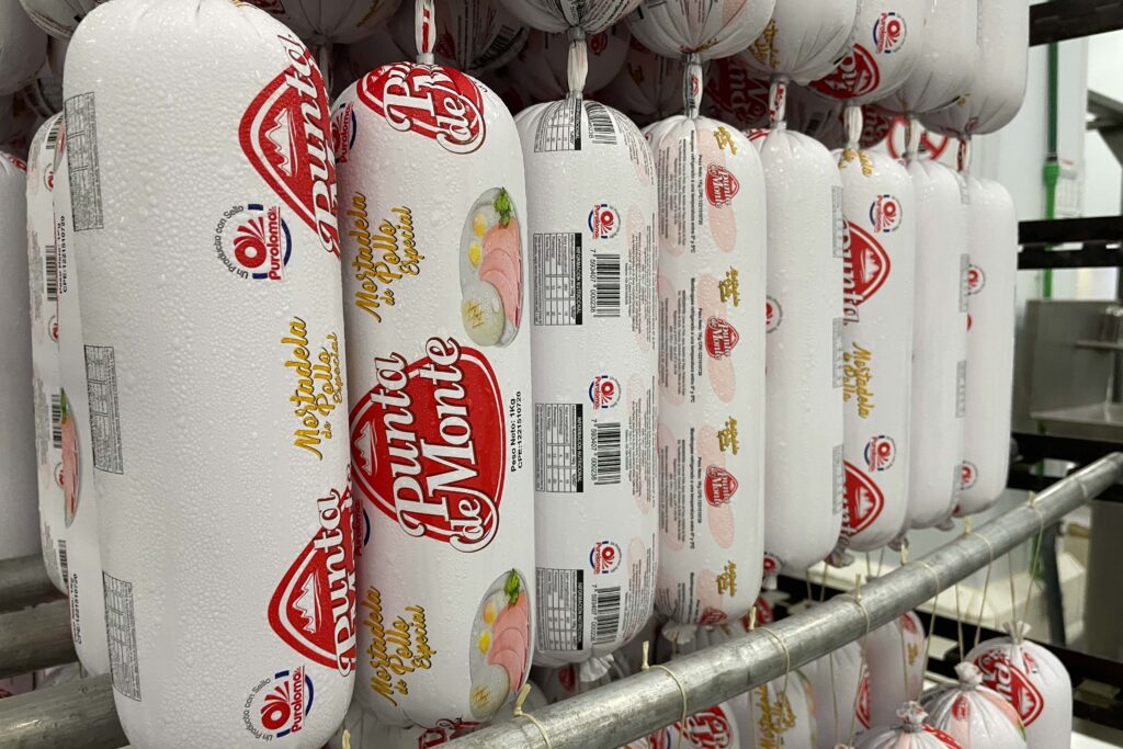 Purolomo: así se procesan los pollos y embutidos que llegan a la mesa ...