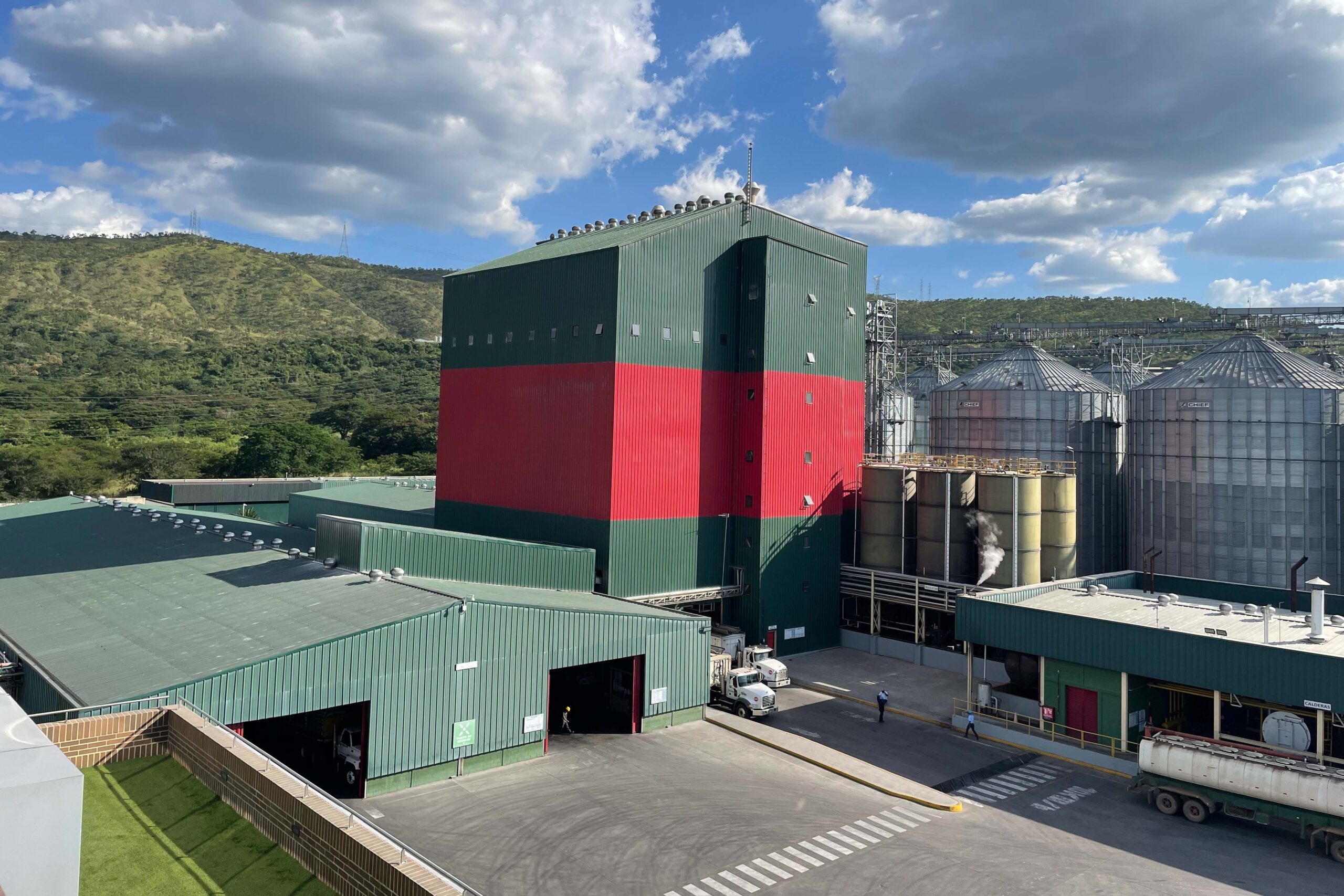 Purolomo: así se procesan los pollos y embutidos que llegan a la mesa ...