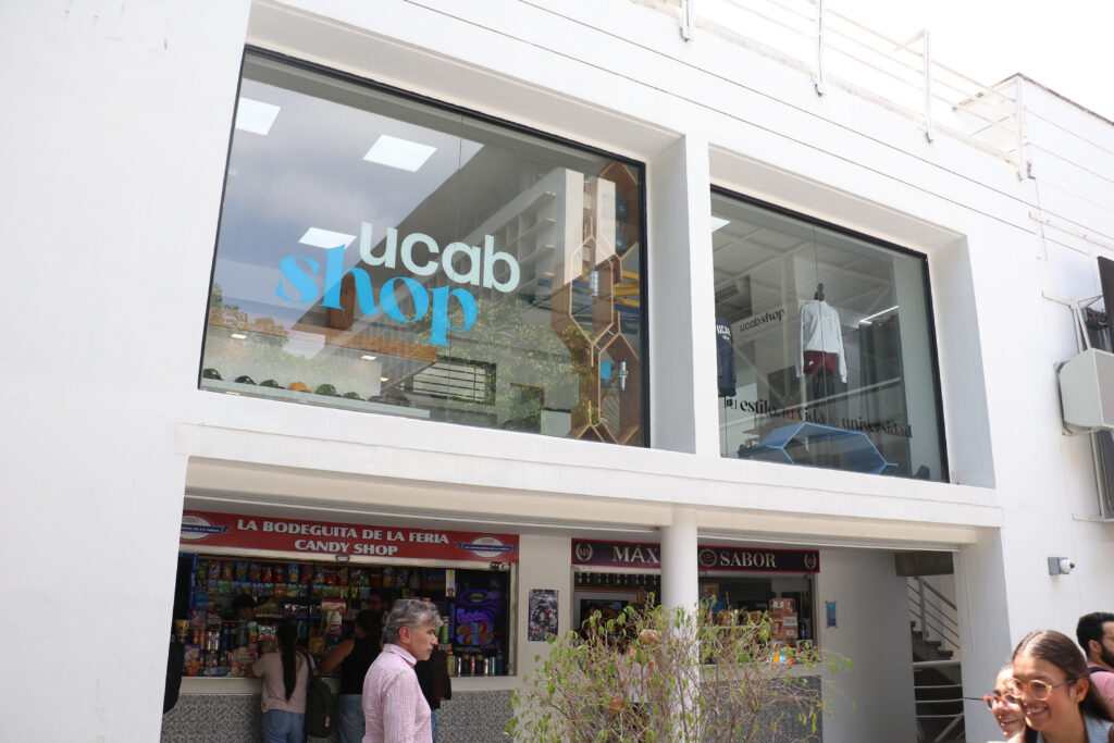UCAB Shop: compras calidad y apoyas las becas estudiantiles