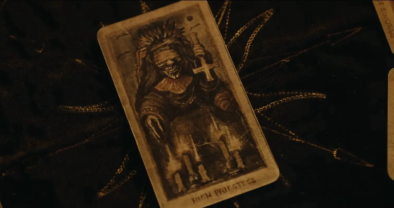 “Tarot de la muerte” de Anna Halberg y Spenser Cohen, una mirada a la ...