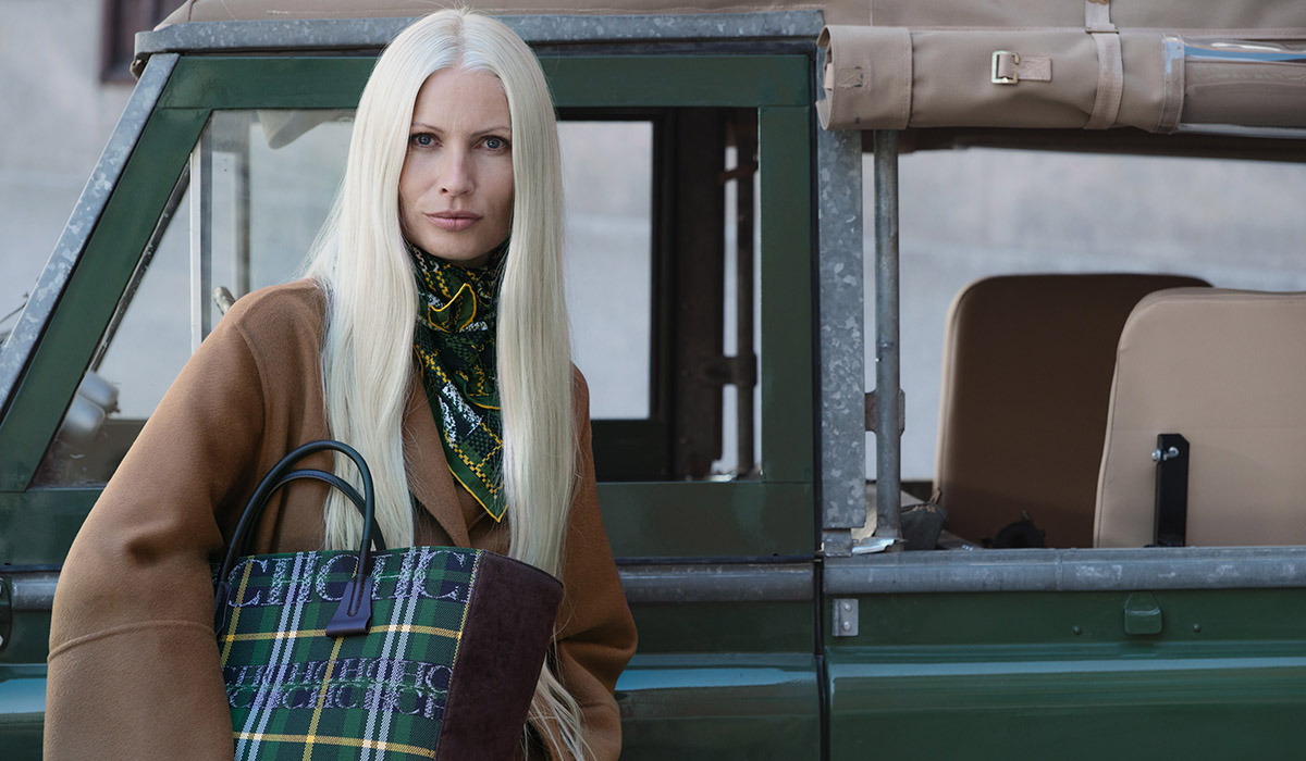 CH Carolina Herrera retoma el tartán para el invierno | UB