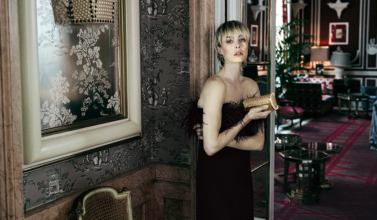 El mundo de CH Carolina Herrera encarnado por Edie Campbell | UB