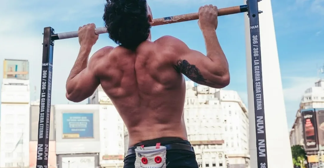 Gero Arias: el argentino que hizo 366 dominadas en el Obelisco de ...