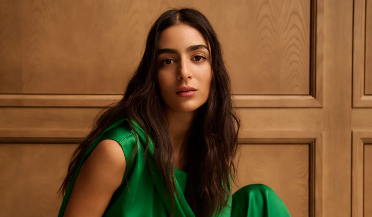 Nora Attal es la imagen de la Colección Ramadán de CH Carolina Herrera | UB