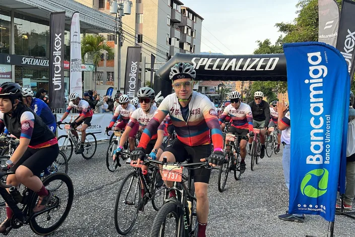 Bancamiga cumple su reto en el Gran Fondo Collado del Cóndor | El Estímulo