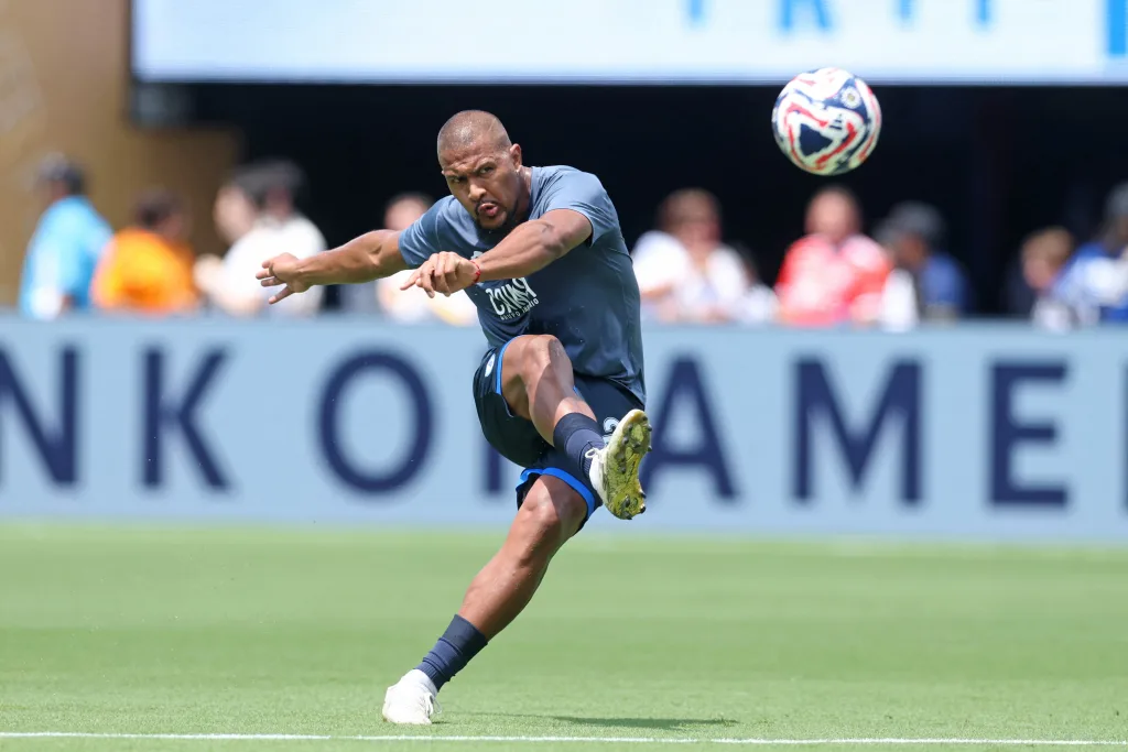 Así recibió Real Oviedo a Salomón Rondón. Lo catalogan como "El Rey"