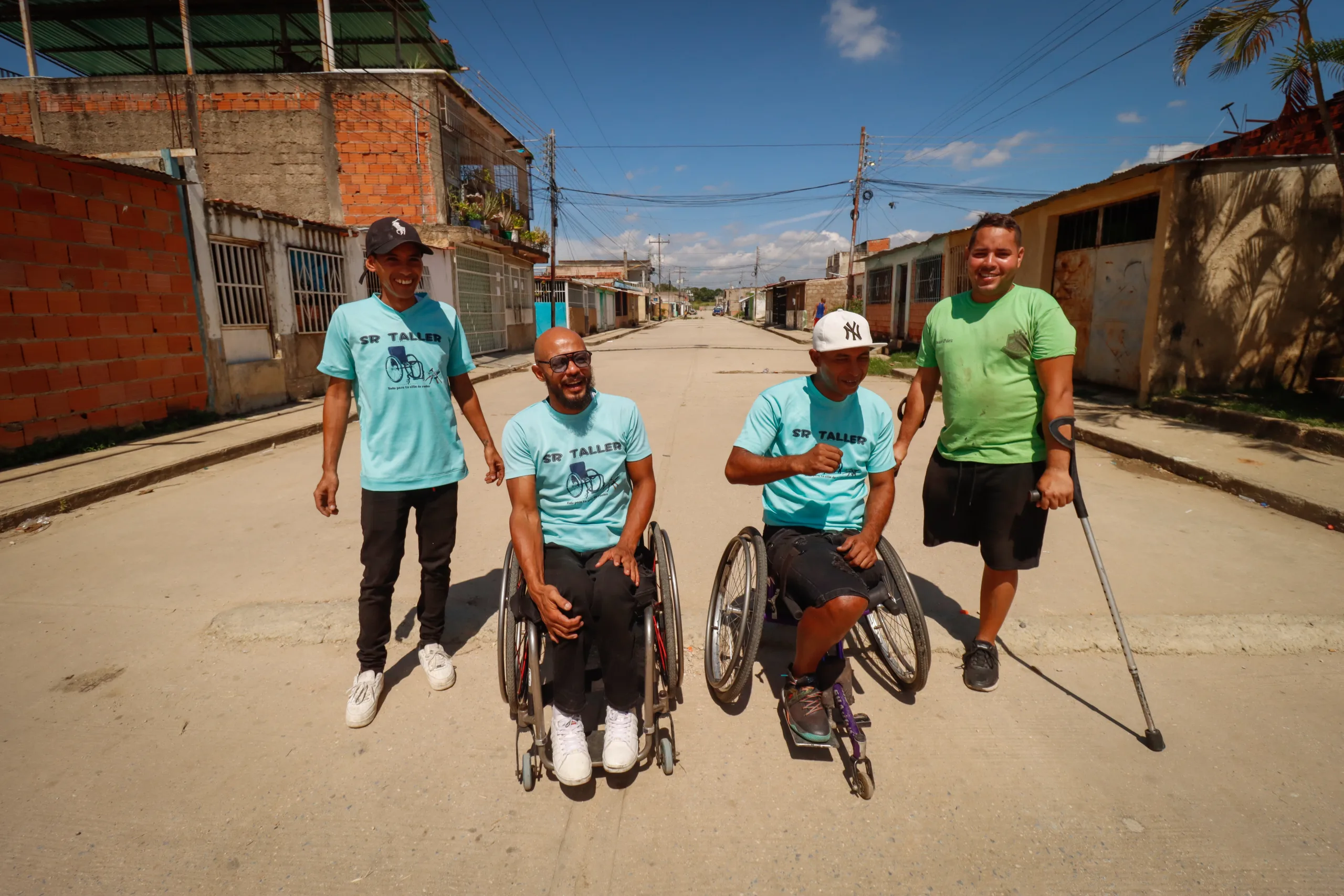 César Heredia, el héroe de las sillas de ruedas y su Sr. Taller | El ...