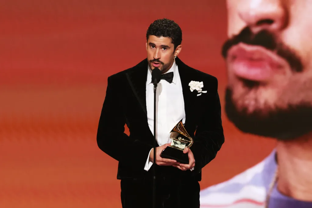 La noche de anoche: Bad Bunny y su hat trick en los Grammy